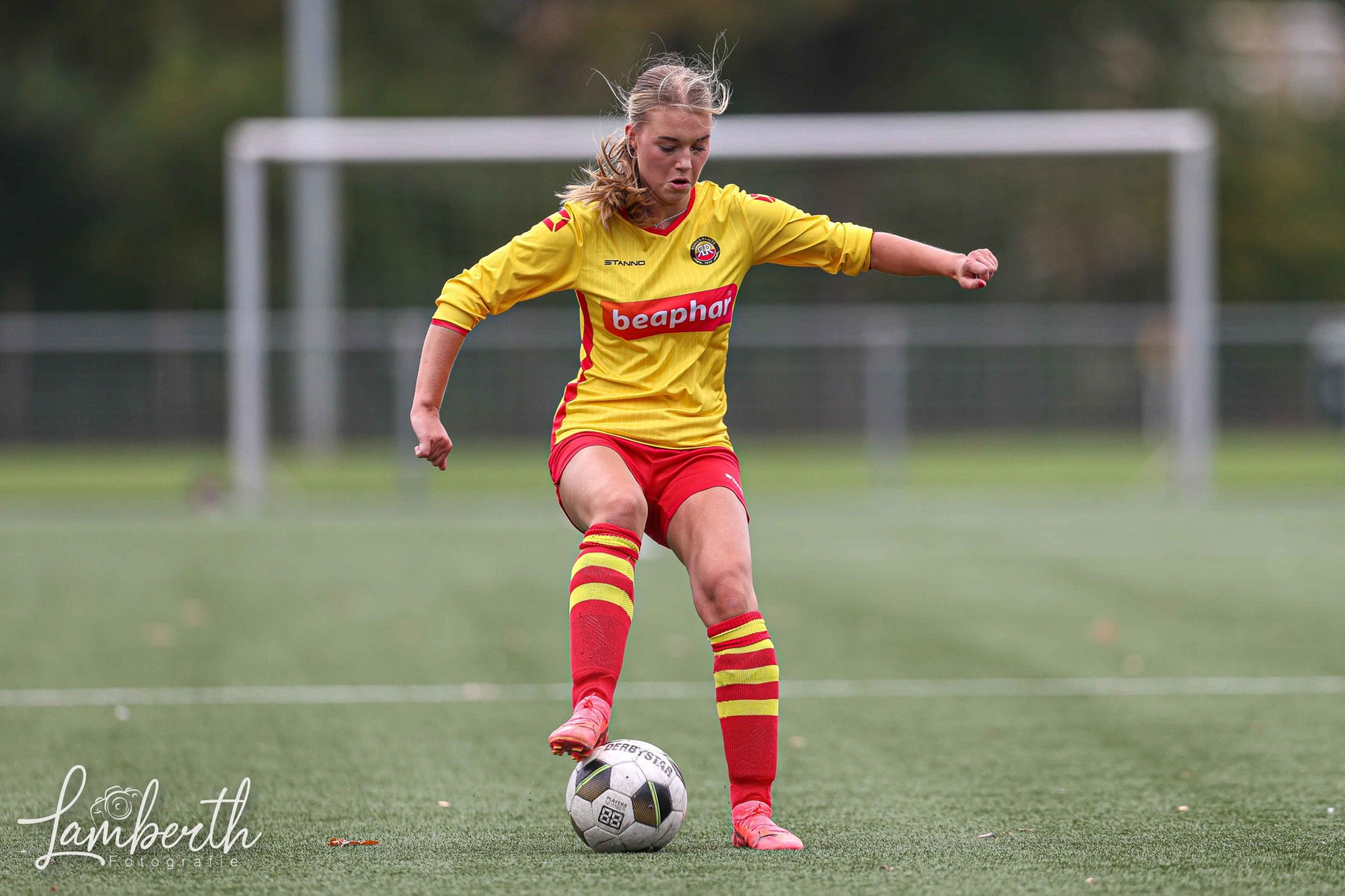 Rohda Raalte JO17-2 dankt sponsoren Bagatelle en Kachelspeciaalzaak ...